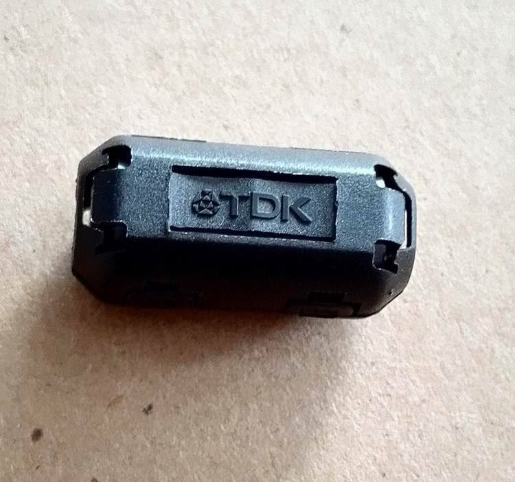 10pcs 5mm TDK Clip-on RFI EMI Filter Ferrite Ferrites ZCAT1325-0530 Fo ...